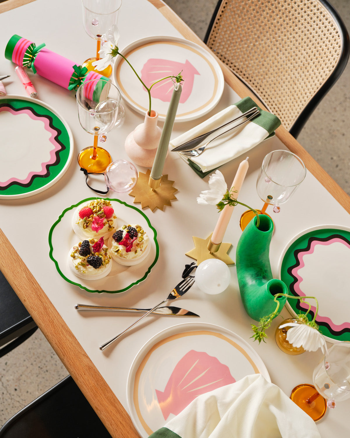 A Guide to the Perfect Christmas Table – In The Roundhouse
